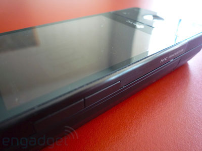 HTC Touch Pro với bàn phím Qwerty trượt