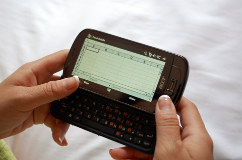 Ngắm PDA phone doanh nhân của Acer