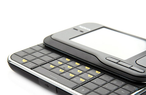 Nokia 6760 Slide giá gần 5 triệu đồng