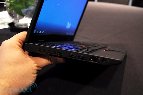 Hình ảnh thực tế ThinkPad X100e