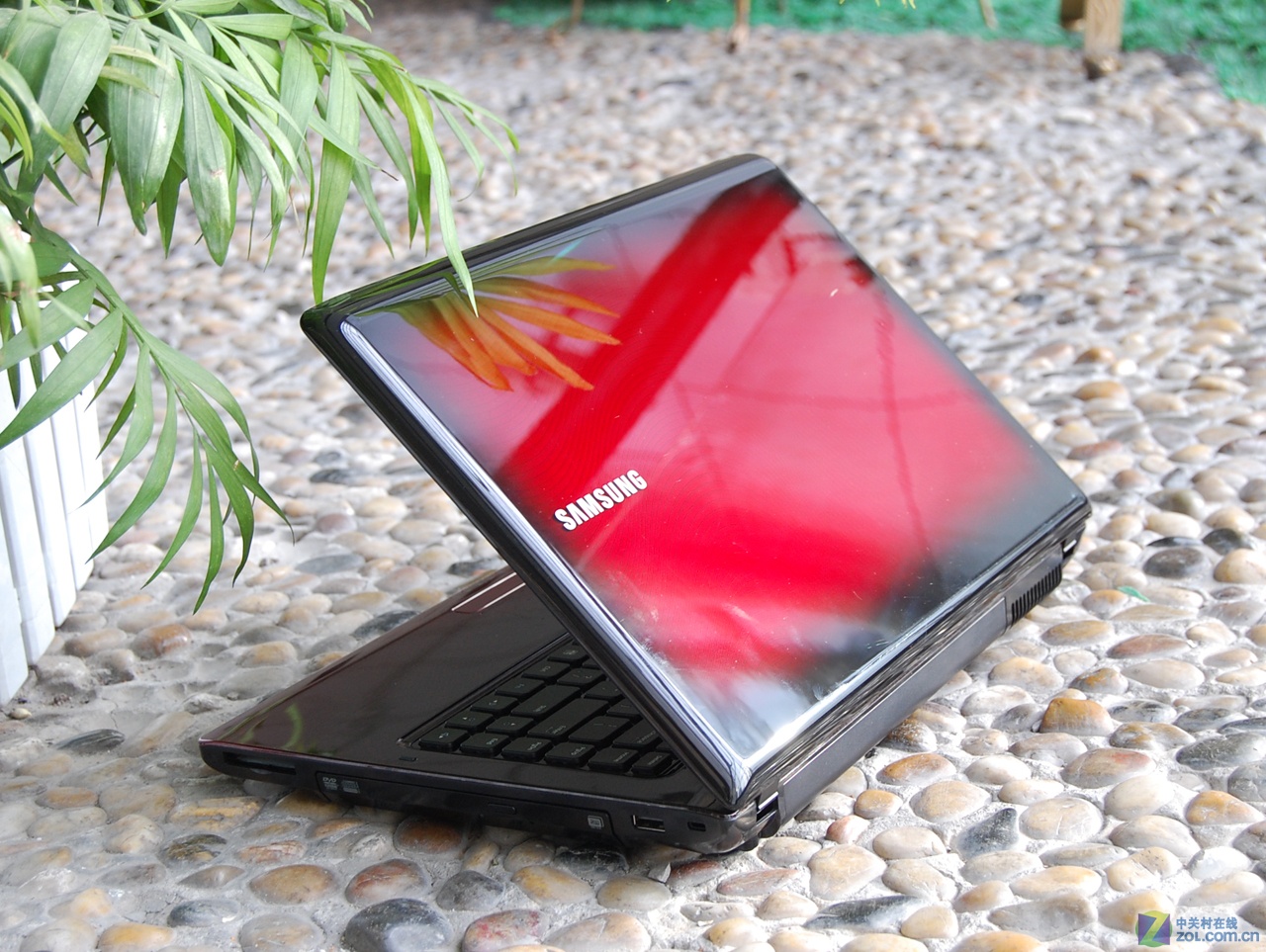 Samsung R480 lần đầu tiên ra mắt tại Việt Nam