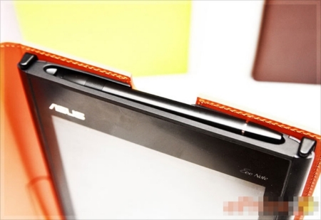 Độc đáo máy tính bảng Asus Eee Note